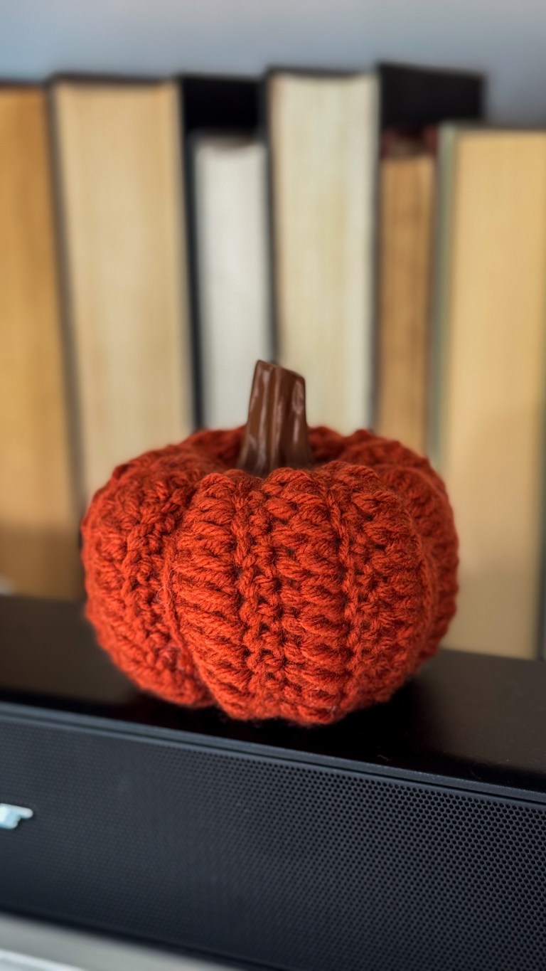 Emeline Pumpkin | Free Crochet Pattern – rin knits and stuff
